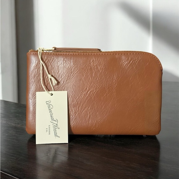 Universal Thread | Bags | Universal Thread Brown Leather Wristlet ...